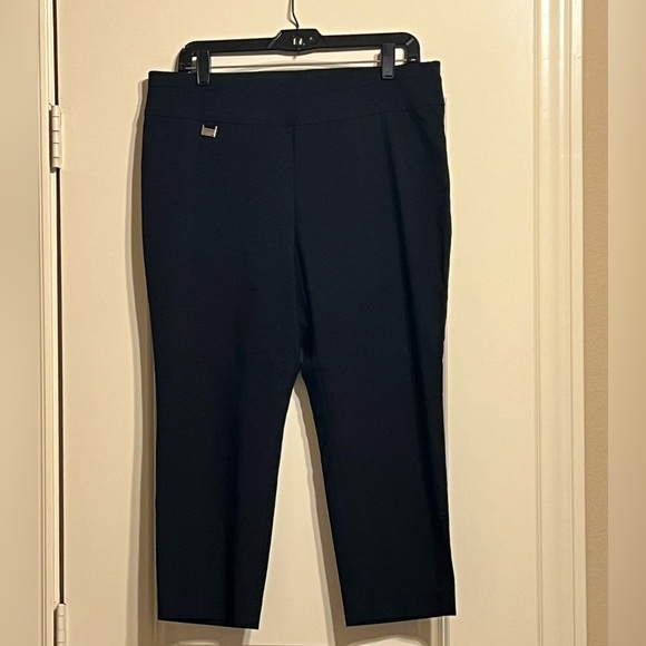 Alfani | Pants & Jumpsuits | Alfani Womens Black Capri Pants Size 2 ...